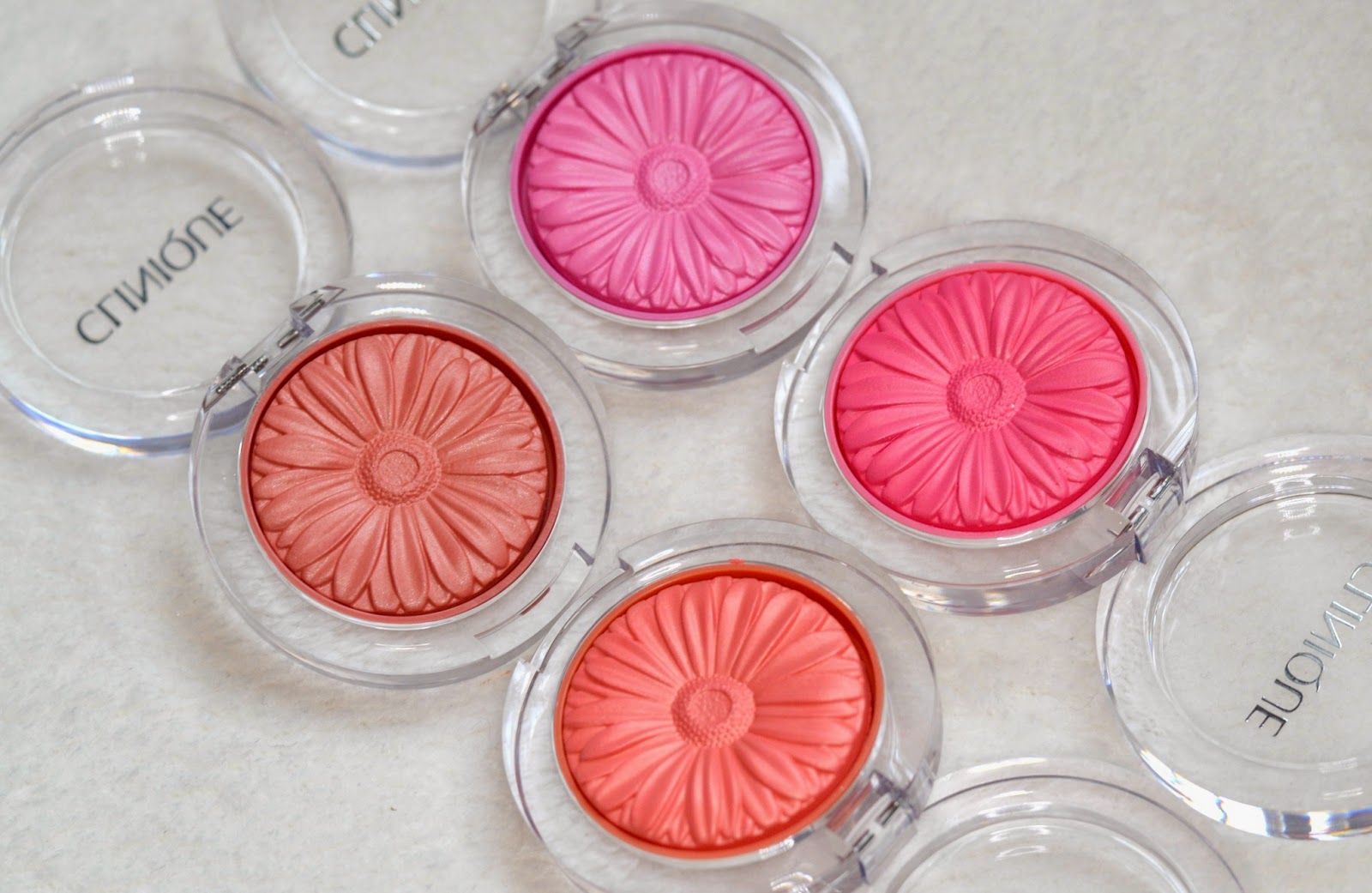 How to apply Cheek Pop Clinique blusher?